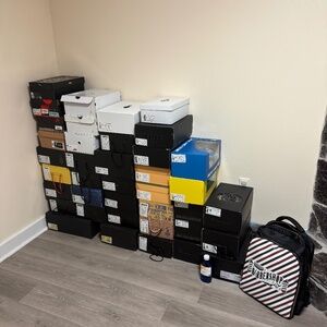 sia collective - Poshmark